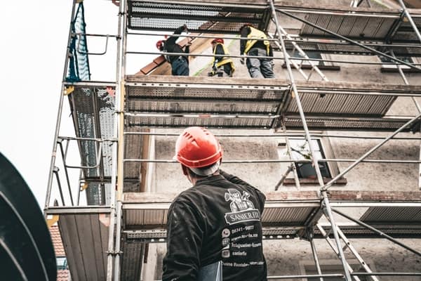 Sanierung Landau Unternehmen – Über Sanier Fix